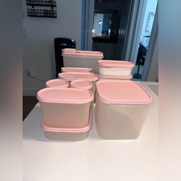 Tupperware | Kitchen | 22 Piece Rose Pink Vintage Tupperware | Poshmark